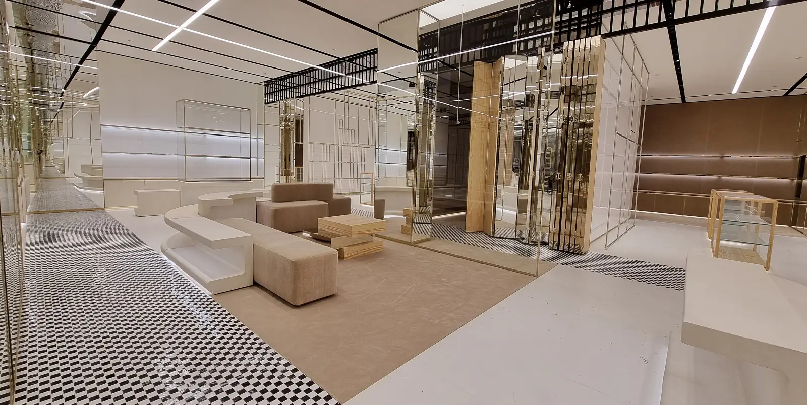 Burberry shines in Toronto - Polverini