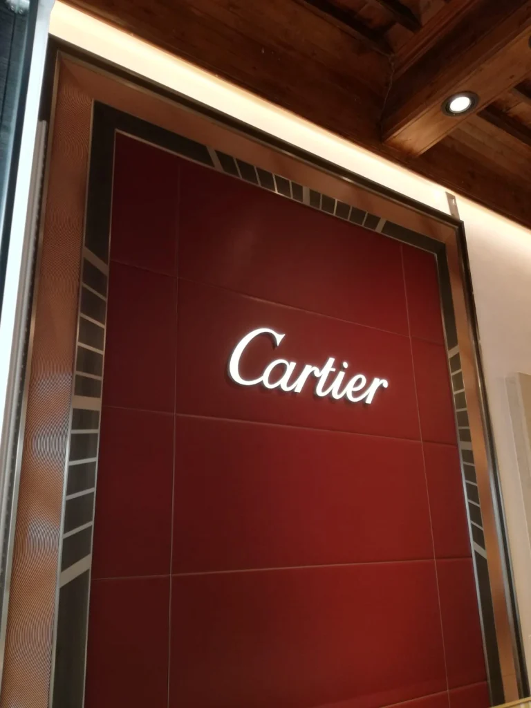 Un Espace Cartier tra le vivaci strade di Mykonos - Polverini